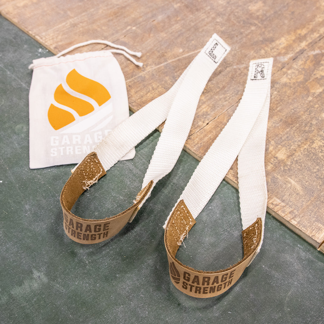 15 Gym Bag Essentials You Need For Every Workout – Garage Strength